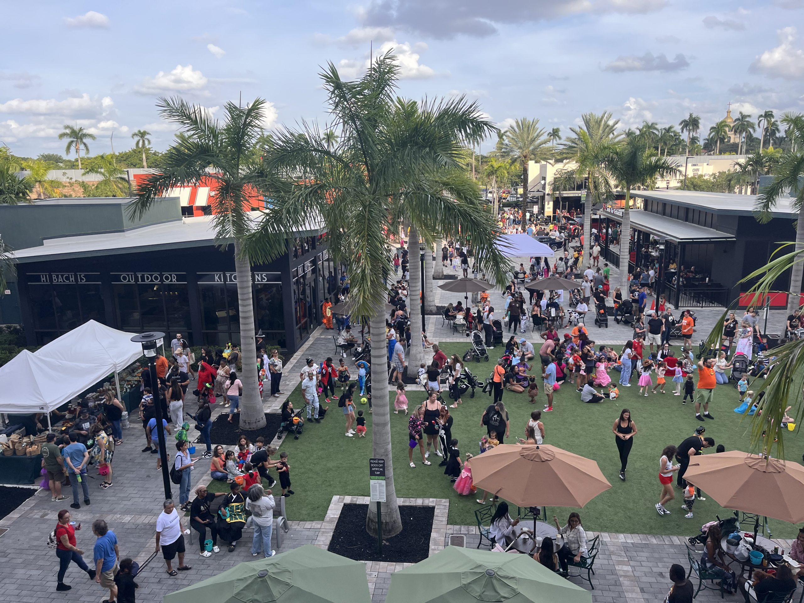 Free entertainment & events at Plantation Walk - South Florida on the Cheap